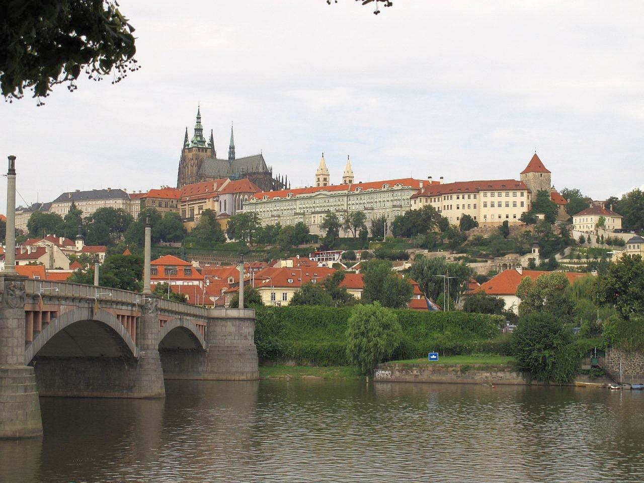 Prag - eine Entdeckungsreise in die kulturelle Mitte Europas ...